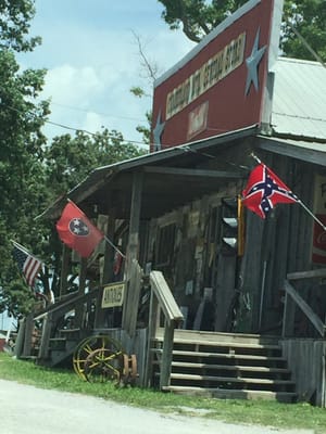 CUMBERLAND MOUNTAIN GENERAL STORE - Updated January 2026 - 14 Photos ...