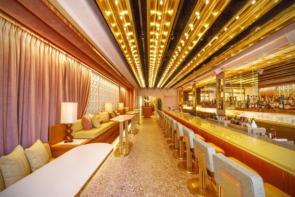 RHUMBAR TROPICAL ULTRA LOUNGE - Updated April 2024 - 555 Photos & 549 ...