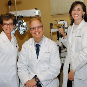 VISIONFIRST EYE CENTER - Updated June 2025 - 27 Photos - 1 W Lakeshore ...