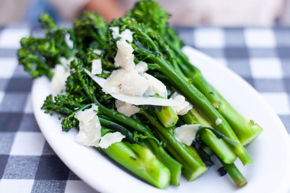 ESBC THE SLICE AND PINT - 493 Photos & 423 Reviews - 130 W Grand Ave ...