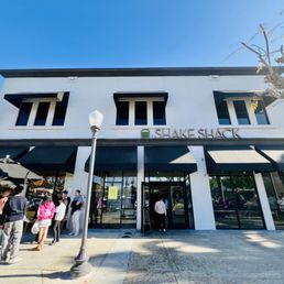 SHAKE SHACK - Updated December 2025 - 270 Photos & 151 Reviews - 103 W ...