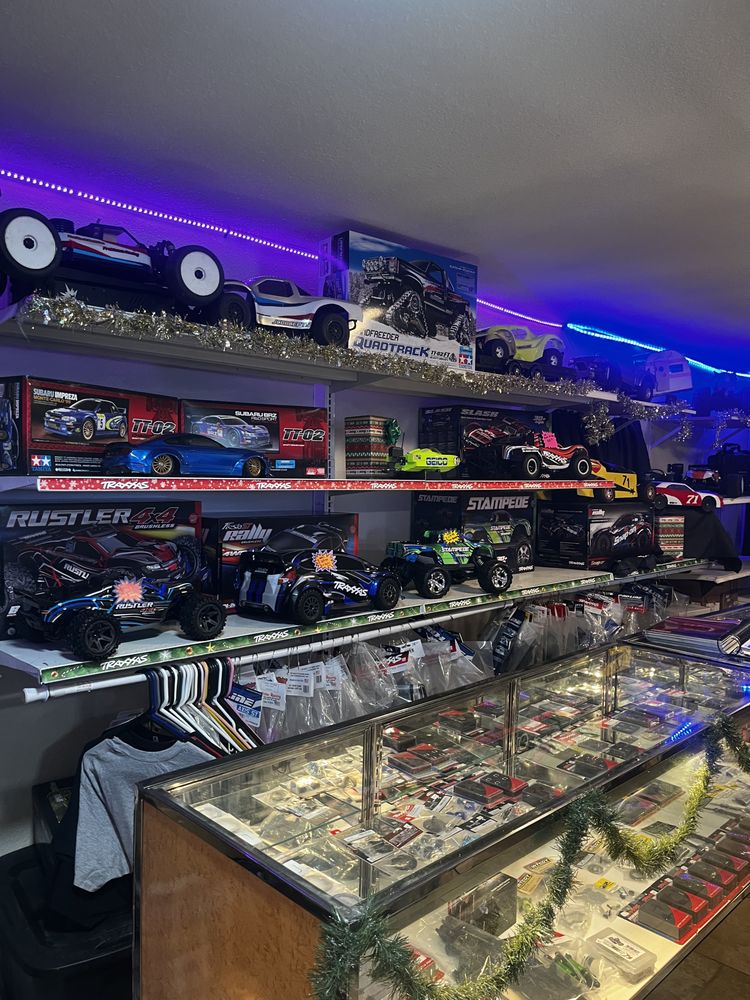 HOT ROCK HOBBIES - Updated October 2025 - 24 Reviews - 4185 N Bank St ...