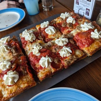 BLUE PAN PIZZA - Updated January 2025 - 528 Photos & 914 Reviews - 3934 ...