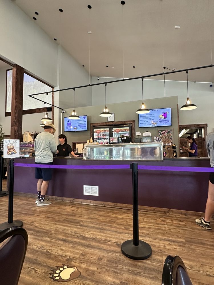 THE HUCKLEBERRY PATCH - Updated October 2025 - 251 Photos & 252 Reviews ...