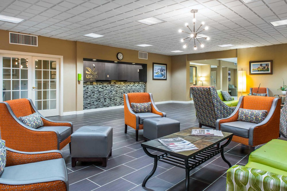 QUALITY INN - Updated July 2024 - 22 Photos - 300 Tarentum Bridge Rd ...