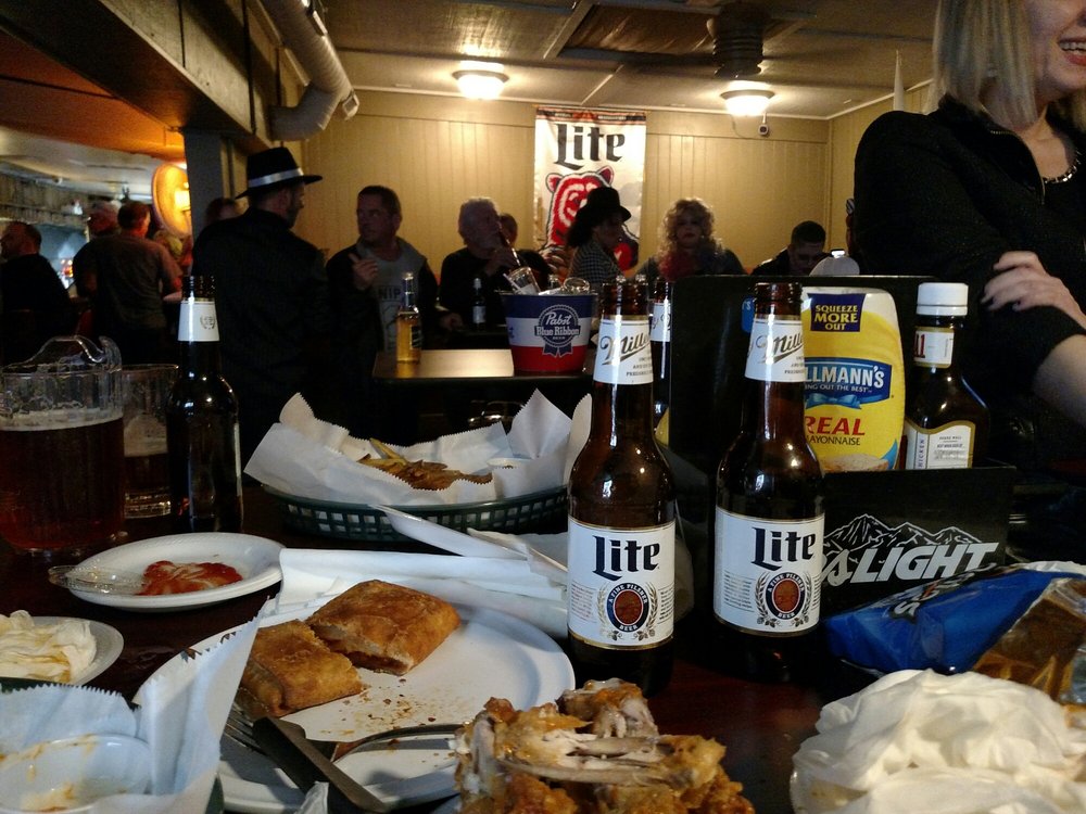 POSSUM’S PUB - Updated October 2025 - 27 Reviews - 2324 N Mannheim Rd ...