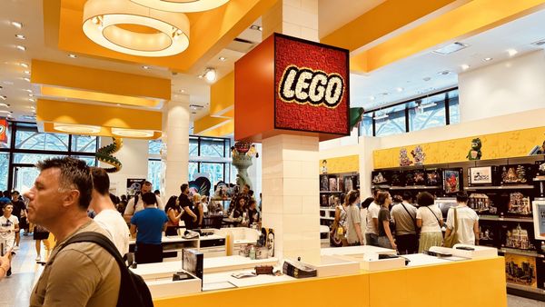 LEGO - Updated October 2024 - 571 Photos & 64 Reviews - 200 5th Ave ...