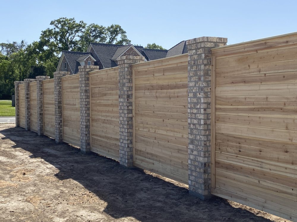 BULLDOG FENCE - Updated October 2024 - 20 Photos - Lafayette, Louisiana ...