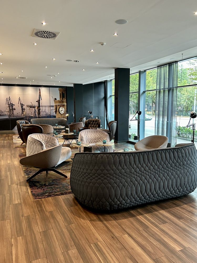 MOTEL ONE HAMBURG-ALTONA - Updated October 2025 - 38 Photos & 48 ...