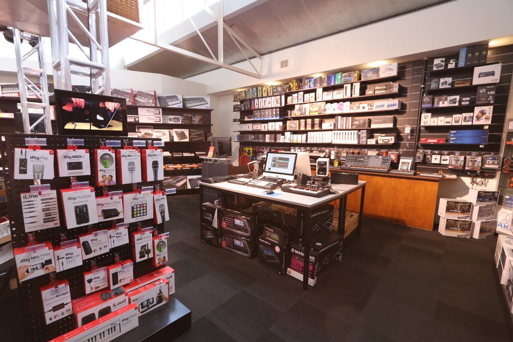 STORE DJ - 161 St Georges Rd, Fitzroy North Victoria, Australia ...