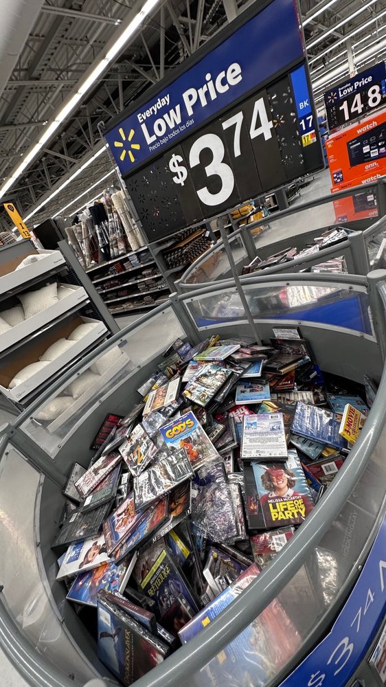 WALMART - Updated August 2024 - 272 Photos & 392 Reviews - 2300 N ...