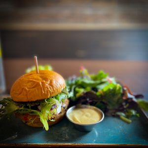 HOLLYWOOD CONNECTIONS - Updated October 2025 - 32 Photos & 34 Reviews ...