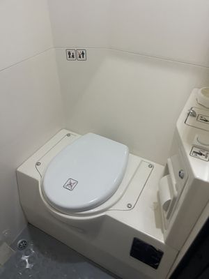 VAMOOSE BUS - Updated October 2025 - 44 Photos & 174 Reviews - 360 7th ...