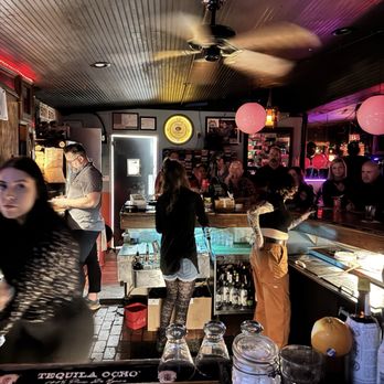 COSMO’S BAR & LOUNGE - Updated July 2025 - 170 Photos & 272 Reviews ...