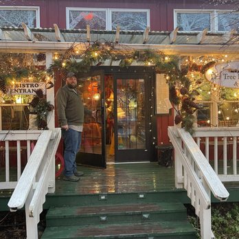 THE TREE HOUSE TAVERN & BISTRO - Updated September 2024 - 1722 Photos ...