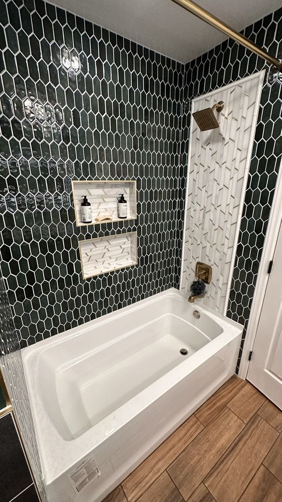 LEONIC COLLECTIVE - Updated December 2025 - 28 Photos - Black Mountain ...