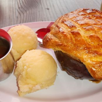 PICKWICK PUB - 207 Photos & 362 Reviews - 21010 Ventura Blvd, Woodland ...