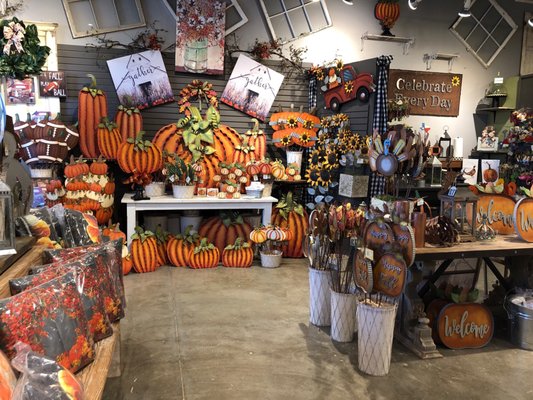 THE ROUND TOP COLLECTION GALLERY KATY - Updated December 2025 - 14 ...