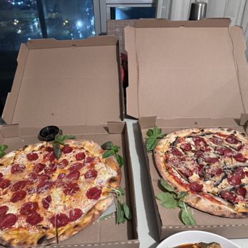 DC PIE CO - Updated January 2025 - 455 Photos & 401 Reviews - 1010 Brickell Ave, Miami, Florida ...