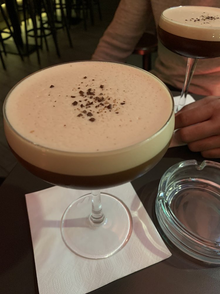 POSH BAR - Updated November 2024 - 12 Photos & 28 Reviews - Voxstr. 4 ...