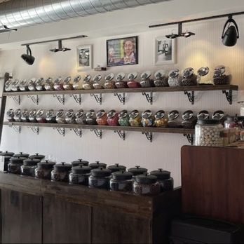 BEANIES CANDY STORE AND ICE CREAM - Updated May 2026 - 24 Photos - 1011 ...