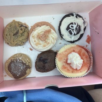 CRUMBL - ORCHARD CROSSING - Updated January 2026 - 38 Photos & 12 ...