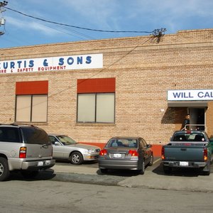 SOUTHERN CARLSON - Updated January 2025 - 13 Photos - 5849 W Schulte Rd ...