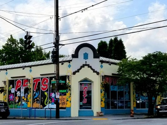 PETS ON BROADWAY - Updated July 2025 - 120 Photos & 262 Reviews - 2762 ...