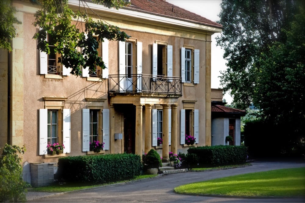 CAVEDUPASQUIER - Route Cantonale 2, Concise, Vaud, Switzerland ...