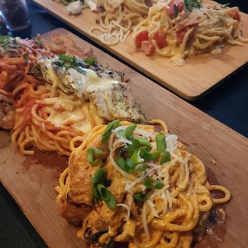 DORSIA - Updated 05/2025 - 783 Photos & 579 Reviews - 1301-07 E Brady ...