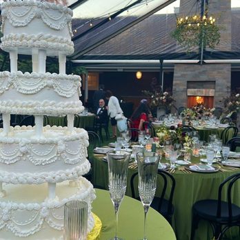 KRUMBS CAKES - Updated December 2025 - 338 Photos & 293 Reviews - 1545 ...