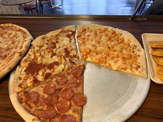 ORIGINAL 167 PIZZA - Updated October 2025 - 10 Photos - 171 W 167 St ...