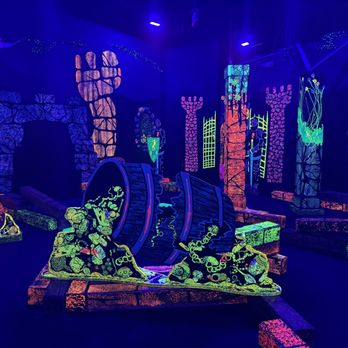 PUTTING EDGE - Updated May 2025 - 299 Photos & 128 Reviews - 5250 ...