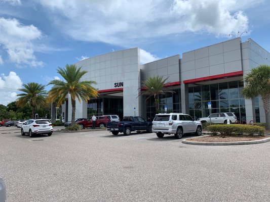 SUN TOYOTA - Updated November 2024 - 64 Photos & 351 Reviews - 3001 US ...