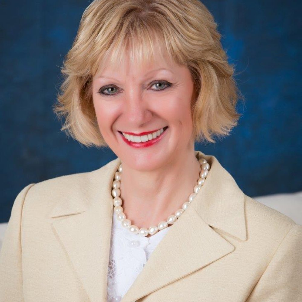 Lisa Pattison's Instagram, Twitter & Facebook on IDCrawl