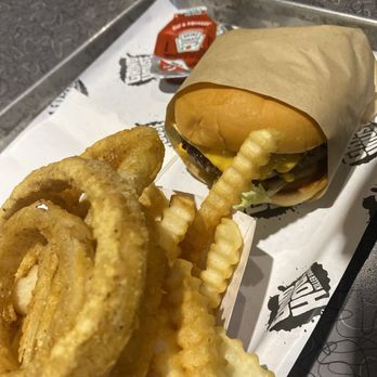 GRINDHOUSE KILLER BURGERS - Updated October 2025 - 495 Photos & 440 ...