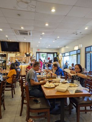 MAX’S RESTAURANT - WAIPAHU - Updated December 2025 - 1352 Photos & 490 ...