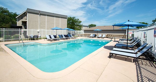 THE LAKES AT FOUNTAIN SQUARE APARTMENT HOMES - Updated December 2025 ...