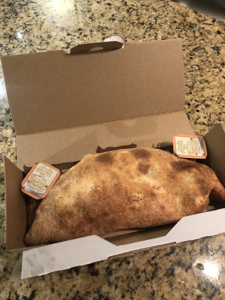 PANZEROTTO PIZZA - Updated May 2024 - 1964 Yonge St, Toronto, Ontario ...