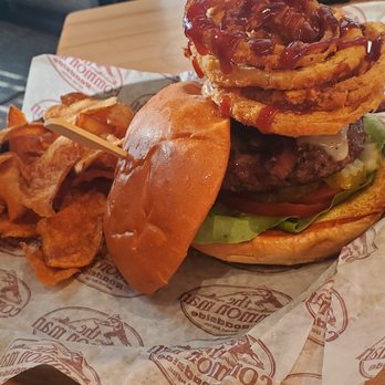 THE COMMON MAN ROADSIDE - MILLYARD - Updated December 2025 - 51 Photos ...