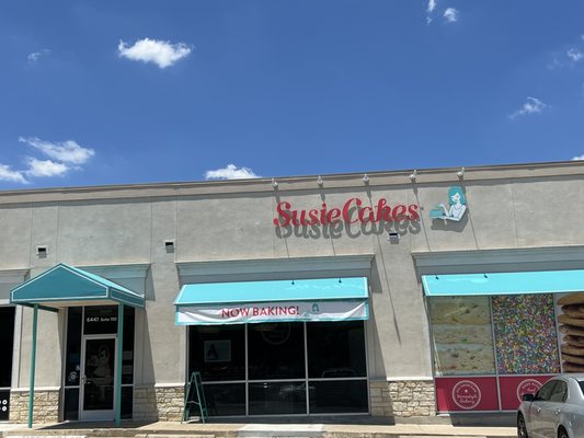 SUSIECAKES - HILLSIDE VILLAGE - Updated November 2024 - 44 Photos & 28 ...