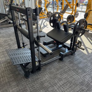 CRUNCH FITNESS - MAPLE GROVE - Updated August 2025 - 25 Photos & 20 ...