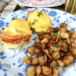 LITTLE HEN - Updated April 2025 - 2796 Photos & 1112 Reviews - 3451 NE ...