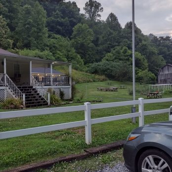 PIZZAS & CREAM - Updated December 2025 - 96 Photos & 24 Reviews - 133 ...