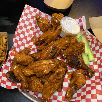 TRACKS LOUNGE - 73 Photos & 106 Reviews - 1506 S 60th St, Omaha ...