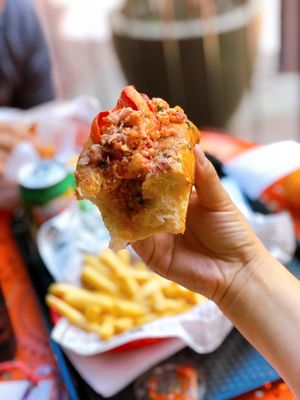 FAT CHEEKS HAWAII - 1047 Photos & 395 Reviews - 1200 Ala Moana Blvd ...