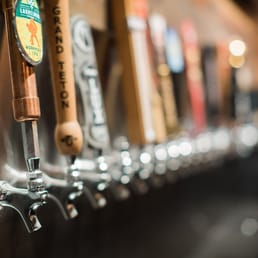 TAPPED - TAPHOUSE & KITCHEN - Updated July 2025 - 172 Photos & 267 ...