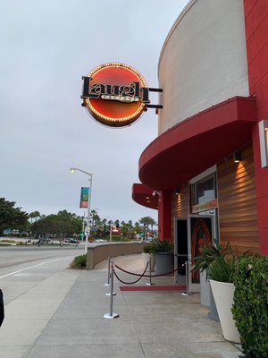LAUGH FACTORY - 227 Photos & 411 Reviews - Comedy Clubs - 151 S Pine ...