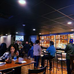 THE HOWLING ROOSTER - Updated July 2025 - 472 Photos & 370 Reviews ...