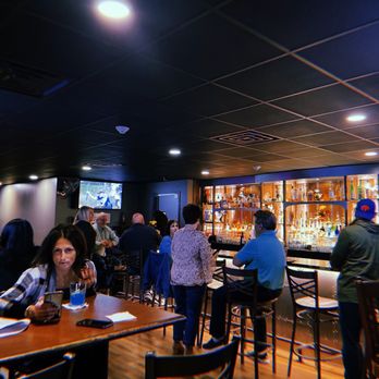 THE HOWLING ROOSTER - Updated July 2024 - 446 Photos & 331 Reviews ...